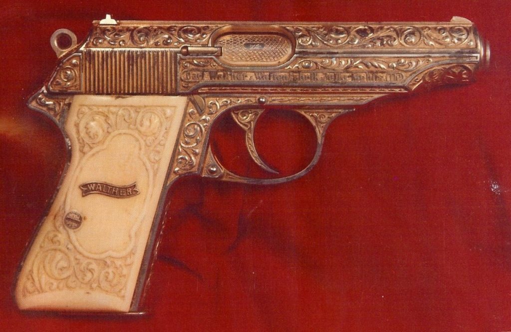 Newsletter No. 221 September 18, 2016 - AD Royster Militaria